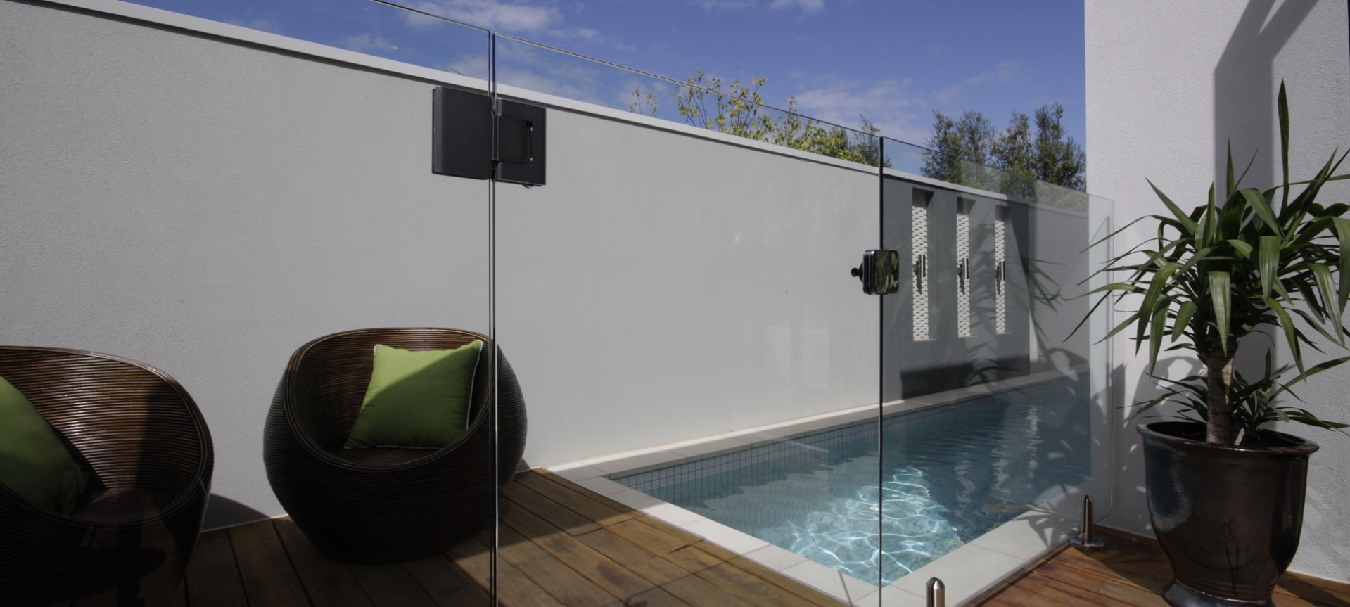 Frameless Sliding Wardrobe Door Melbourne | Simply Frameless